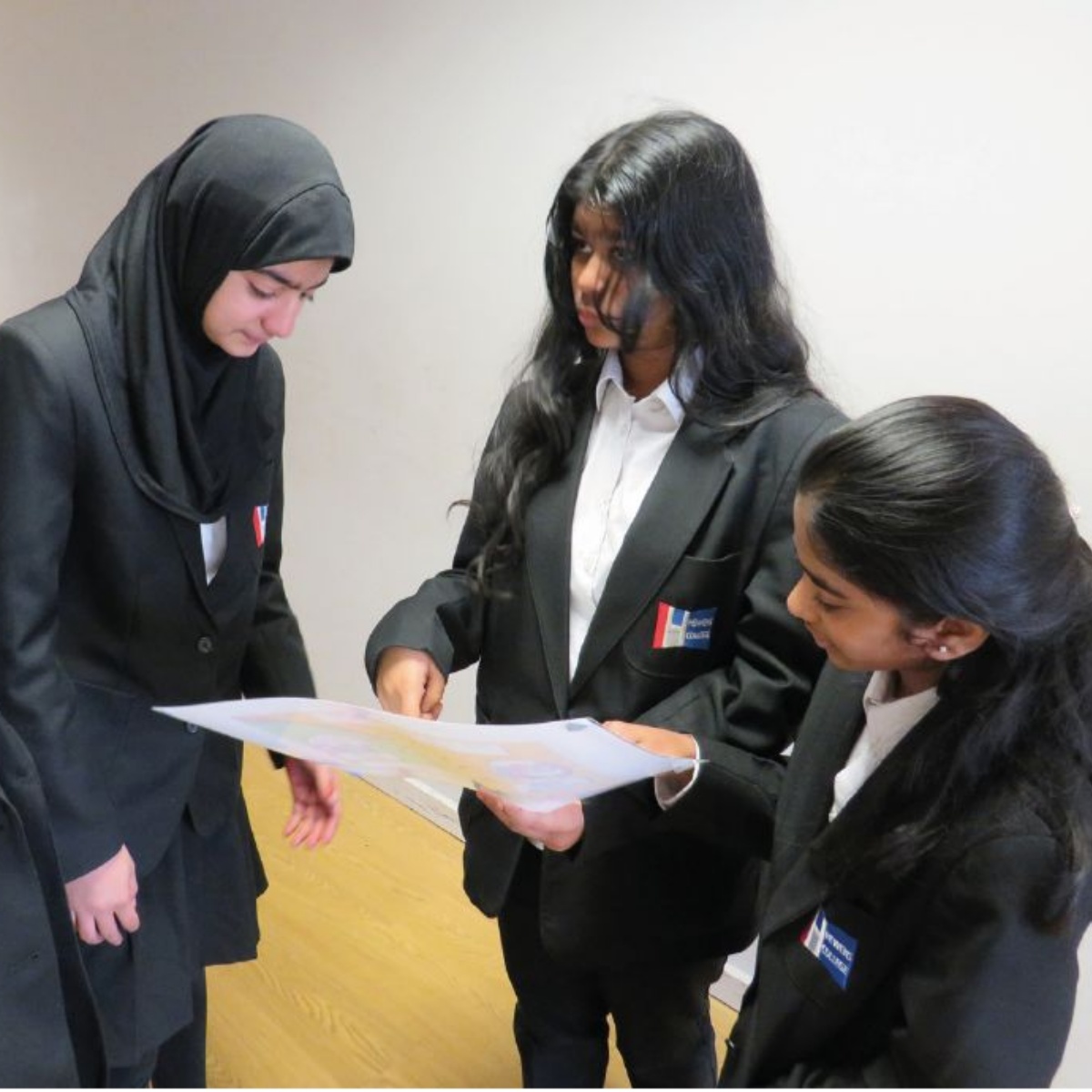 Hewens College - Hide and Seek